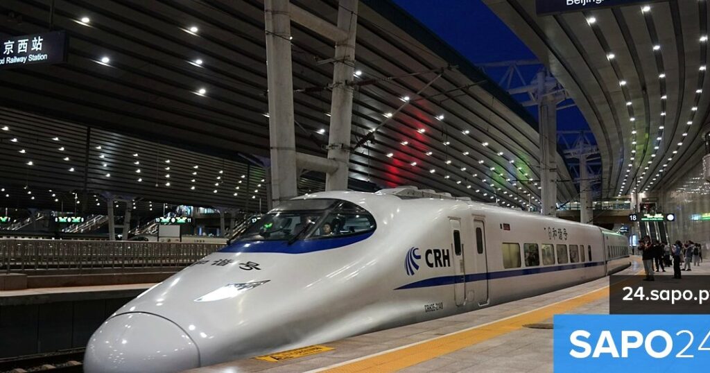 La Chine dévoile le CR450, le train à grande vitesse le plus rapide du ...